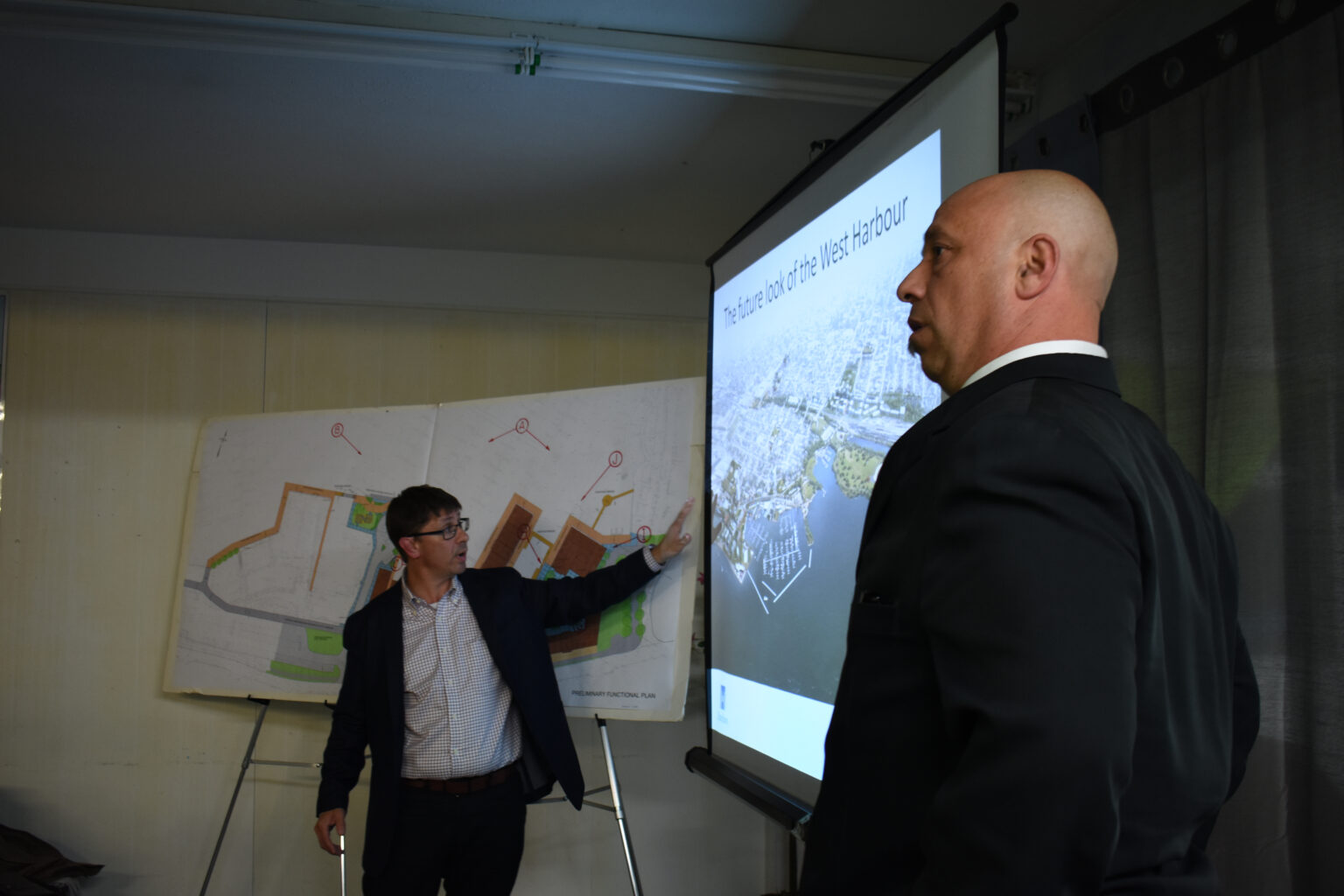 Jason-Farr-Looking-at-Audience-Discovery-Centre-Sale-Public-Meeting ...